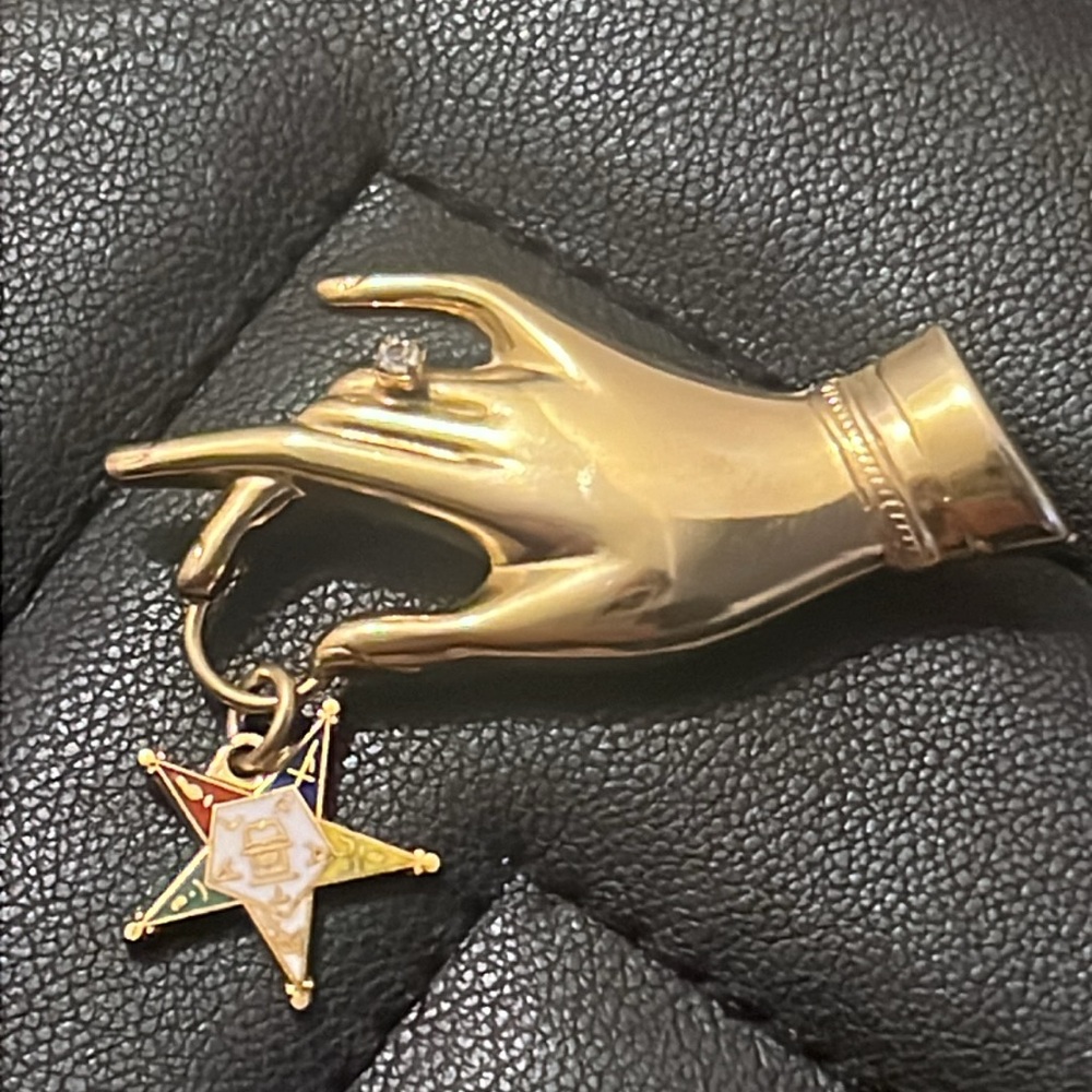 Rare Vintage Gold Masonic Star Lady Fingers Drop Char… - Gem